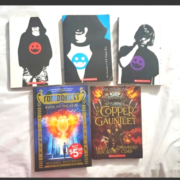 Chronicle Books | Other | 3 The Chronicles Of Vladimir Tod 8 9 Grade ...